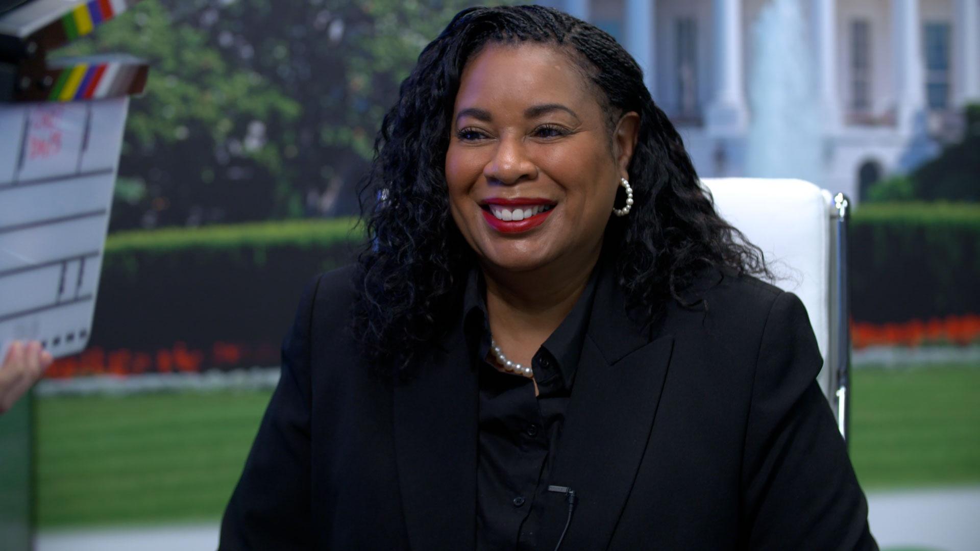 Carol Davis, Building Homes in war-torn Ukraine | WETA